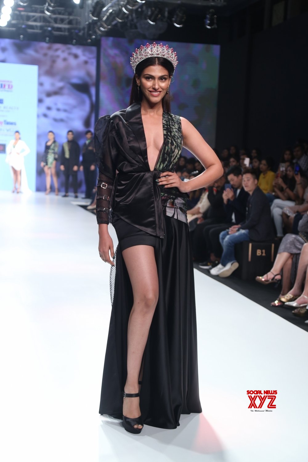 Mumbai: Bombay Times Fashion Week 2019 - Day 1 #Gallery - Social News XYZ
