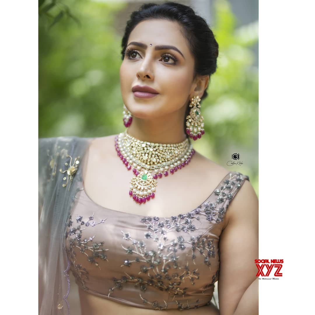 Actress Nandini Rai Sexy And Glam Stills - Social News XYZ