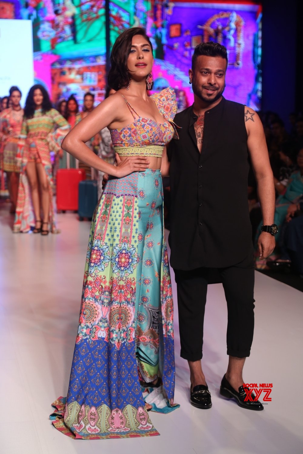 Mumbai: Bombay Times Fashion Week 2019 - Day 1 #Gallery - Social News XYZ