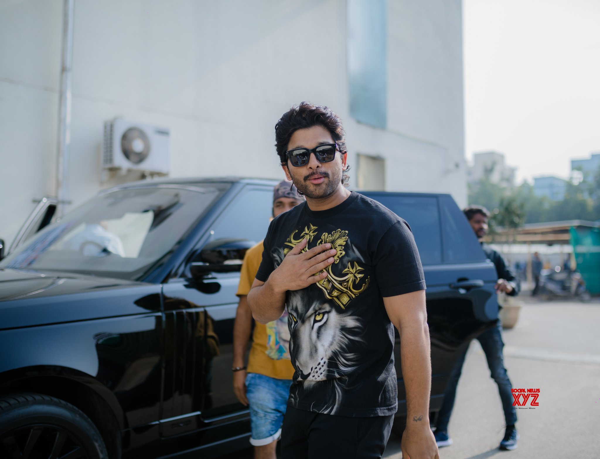 Allu Arjun Still From The Sets Of Ala Vaikunthapurramuloo - Social News XYZ