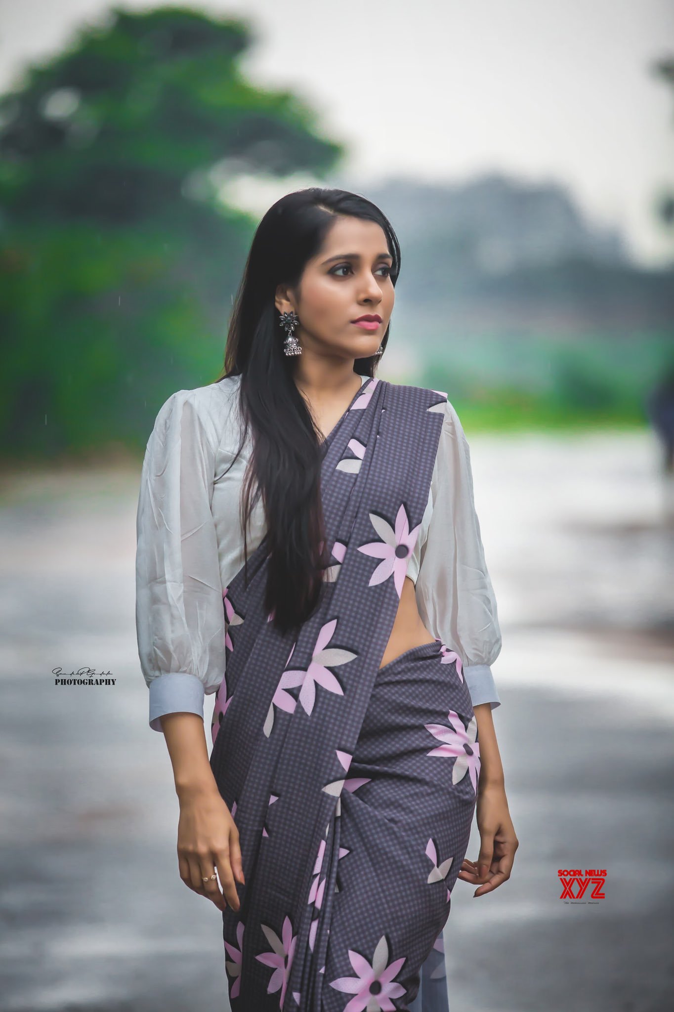 Actress Rashmi Gautam Latest Super Gorgeous Stills - Social News XYZ