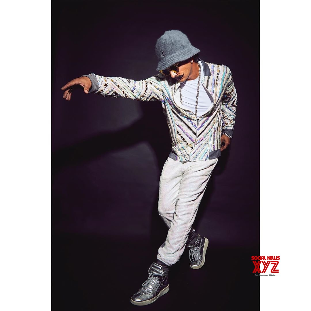 Ranveer Singh Latest Goofy Fashion Stills - Social News XYZ