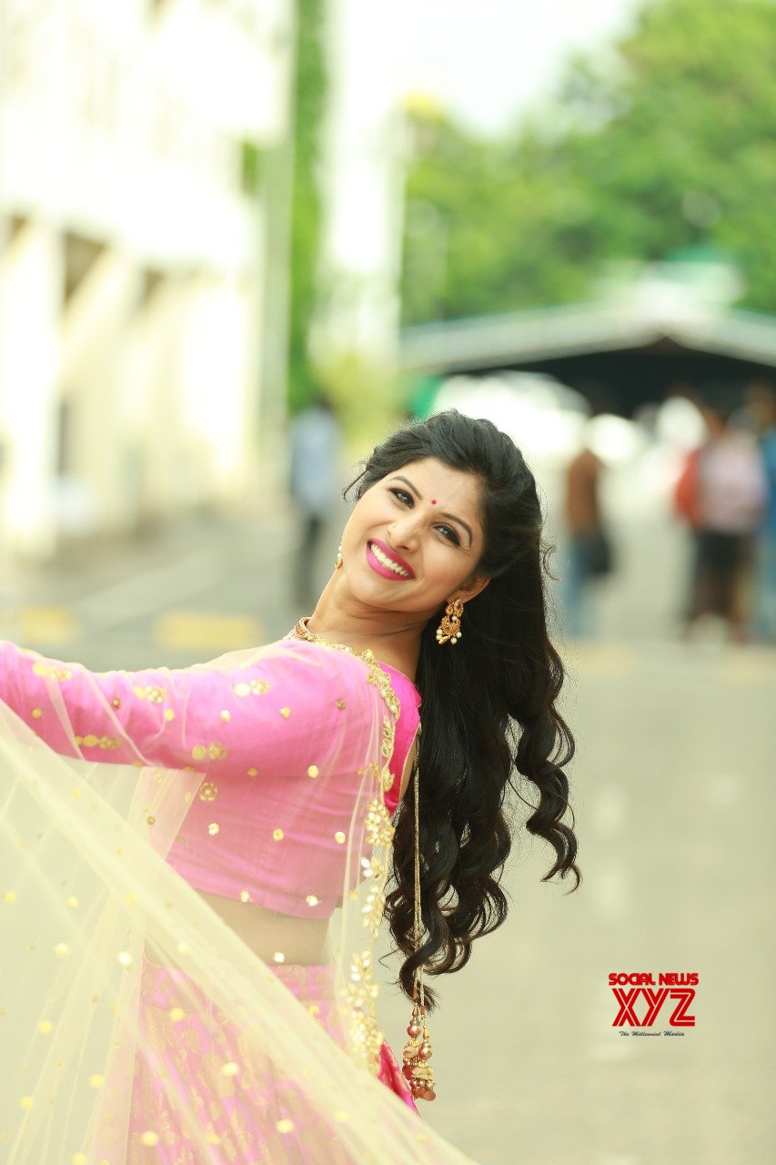 Singer Mangli Is Making Her Movie Debut With Ullala Ullala - Social ...