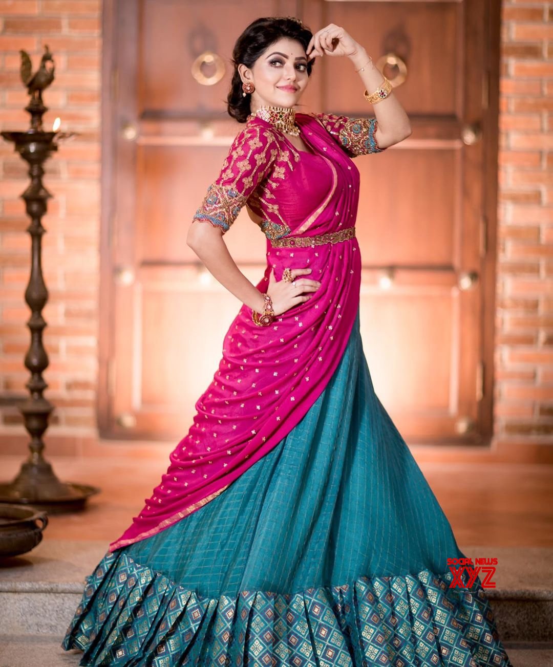 Actress Athulya Ravi Beautiful Traditional Stills - Social News XYZ