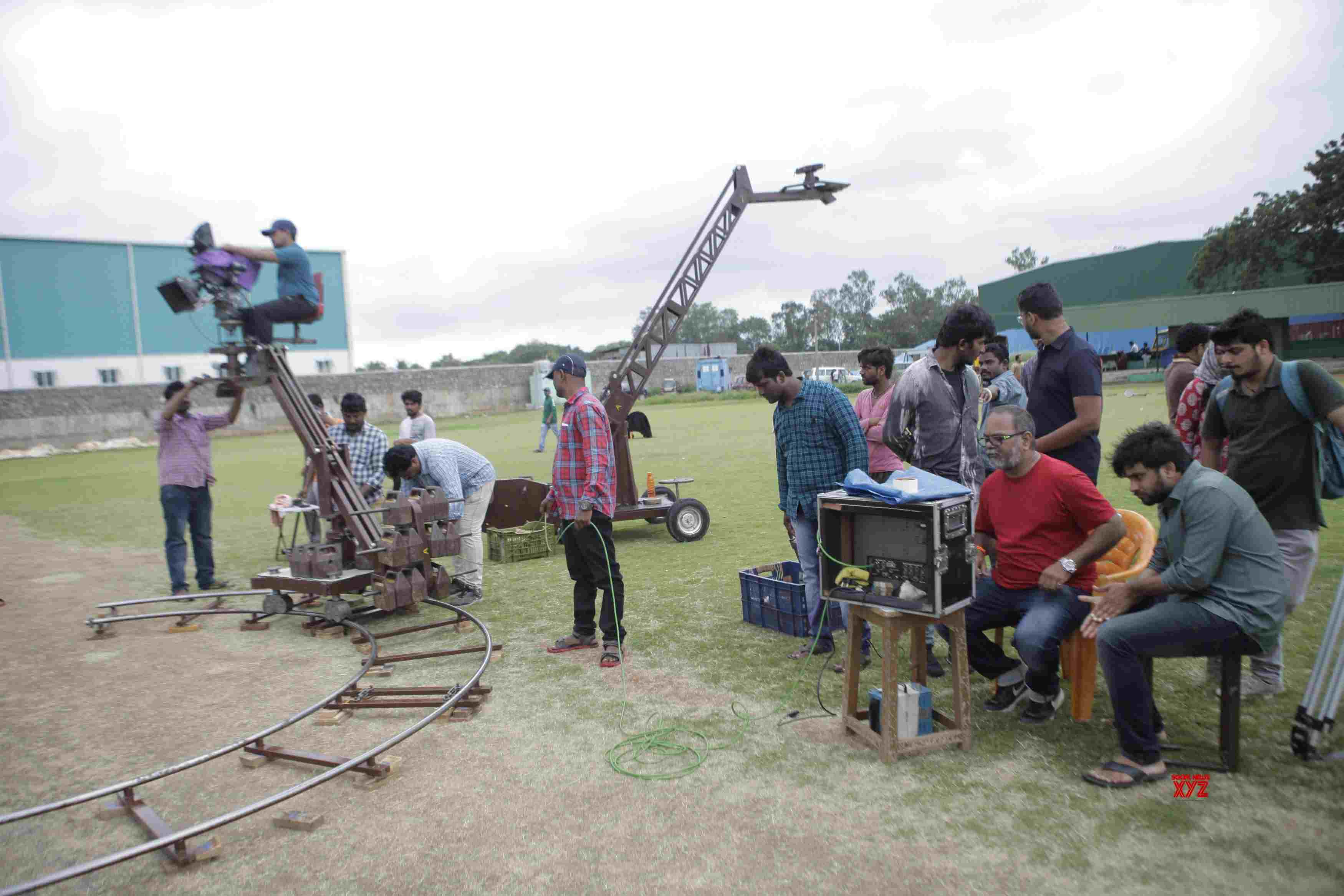 Director V N Aditya's New Film Valliddari Madhya Movie Working HD ...