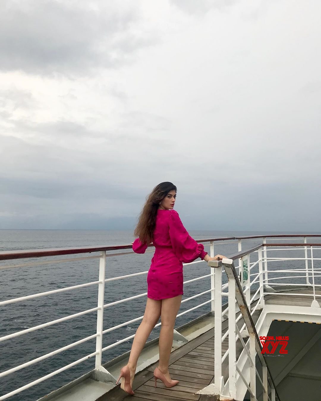 Actress Bandgi Kalra Sexy Stills Onboard A Cruise Ship - Social News XYZ