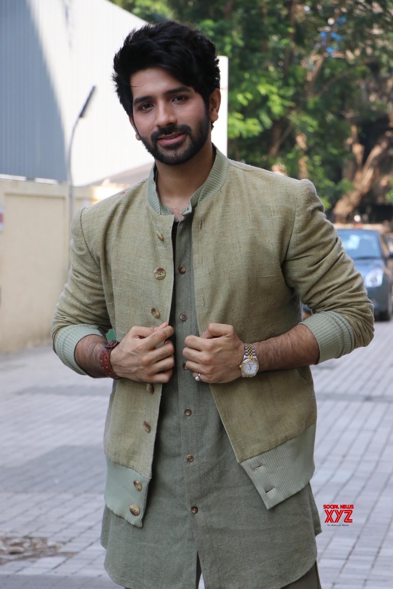 Vardhan Puri And Shivaleeka Oberoi Stills From Yeh Saali Aashiqui Movie ...