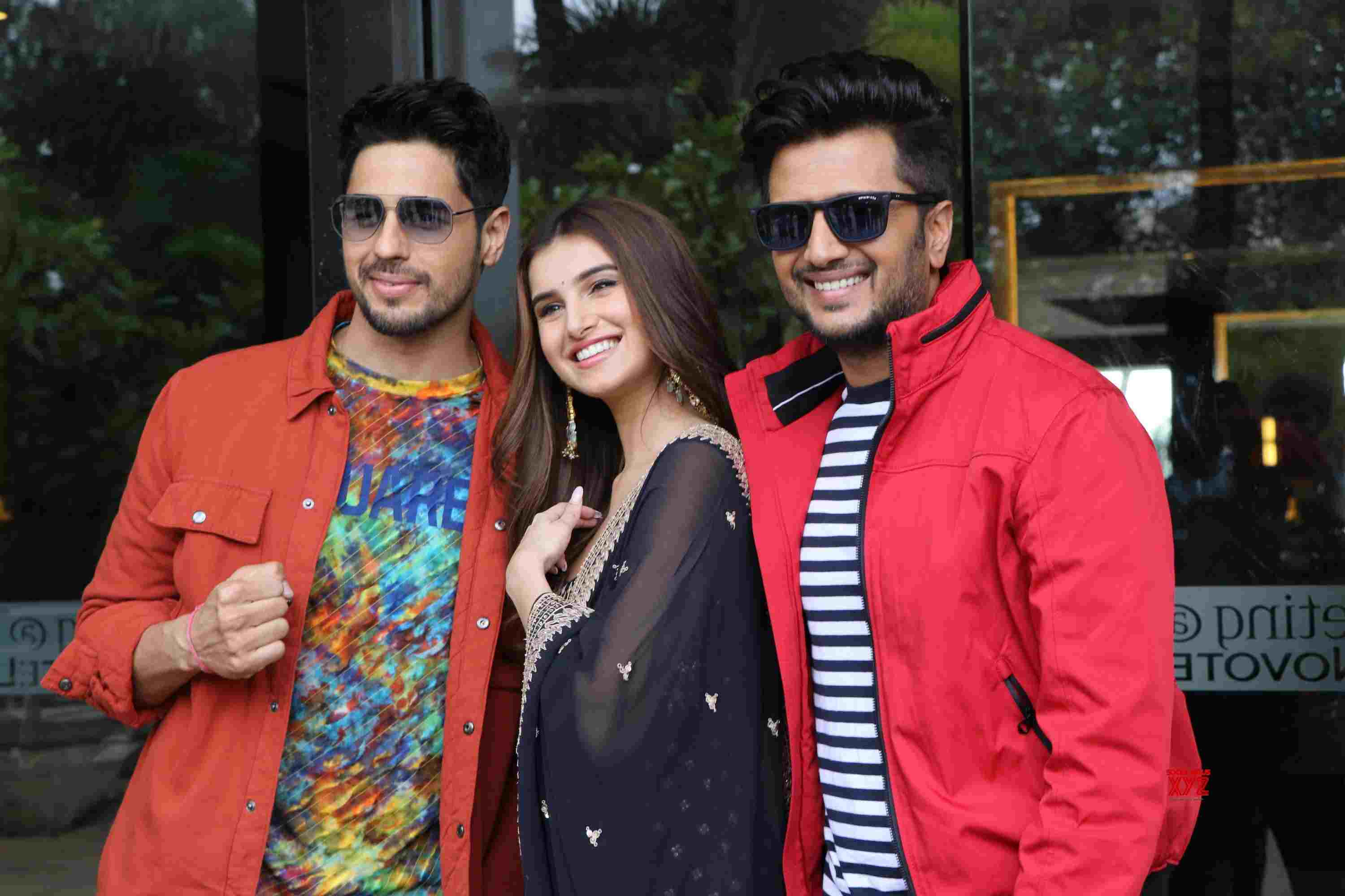 Tara Sutaria, Riteish Deshmukh, and Siddharth Malhotra Spotted ...