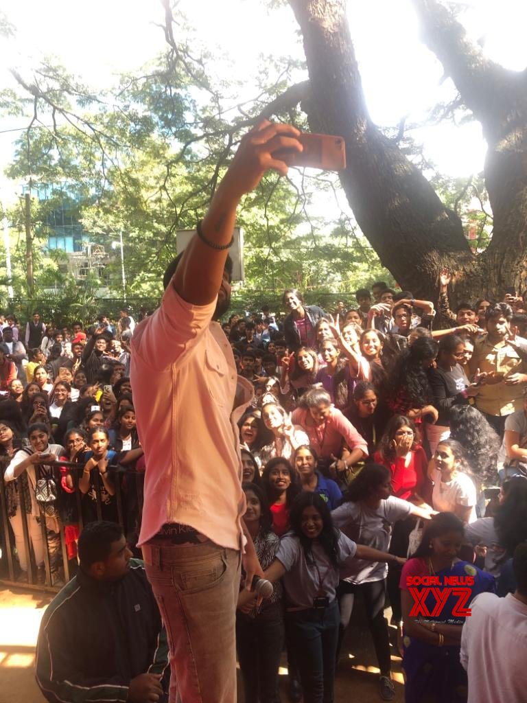 Dhruv Vikram Stills From Bangalore Mount Carmel College For Adithya ...
