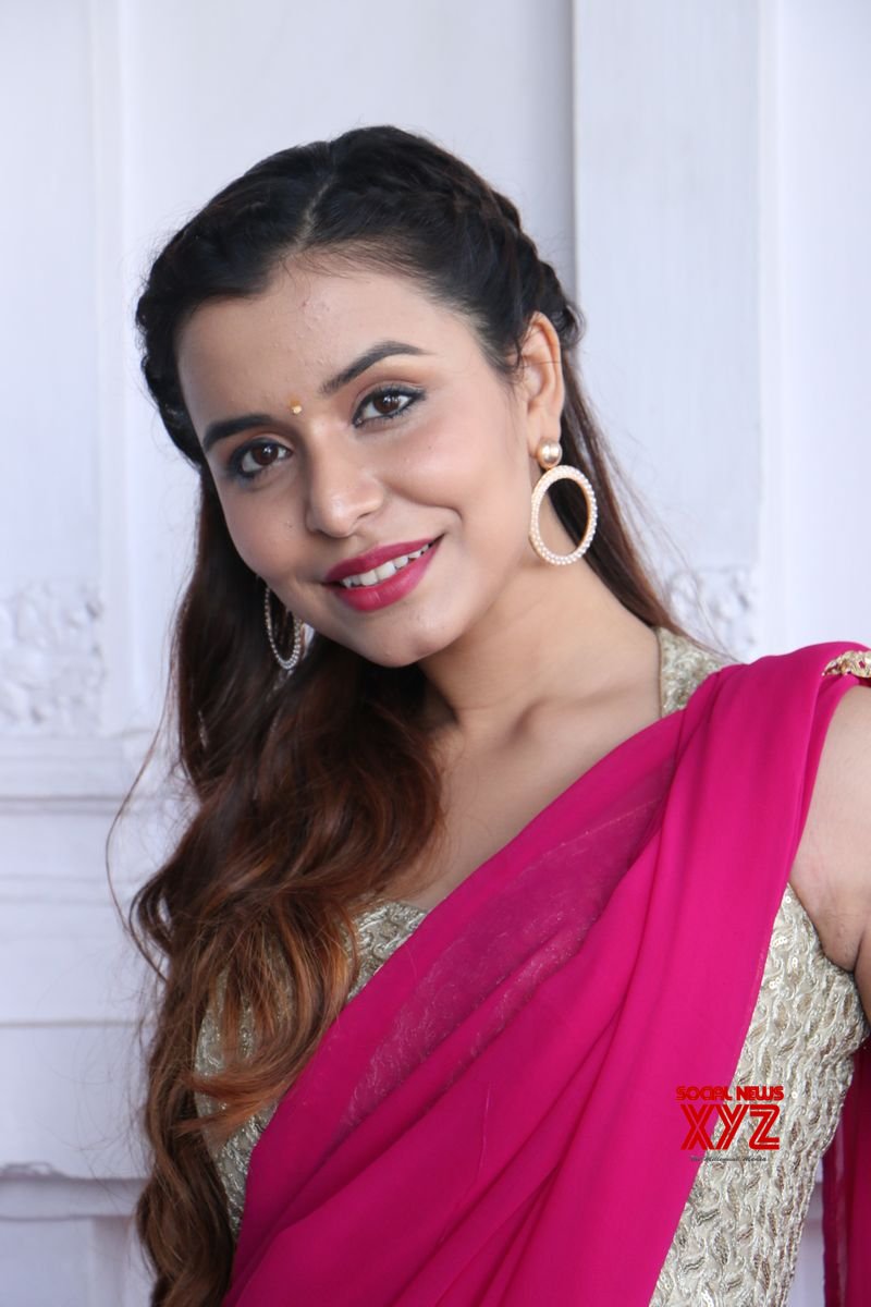 Actress Chitranshi Dhyani Hot Stills From Victoria Maharani Movie ...