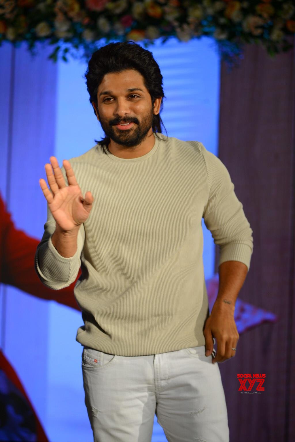 Allu Arjun Interview Stills From Ala Vaikunthapurramloo Movie Set 2 ...