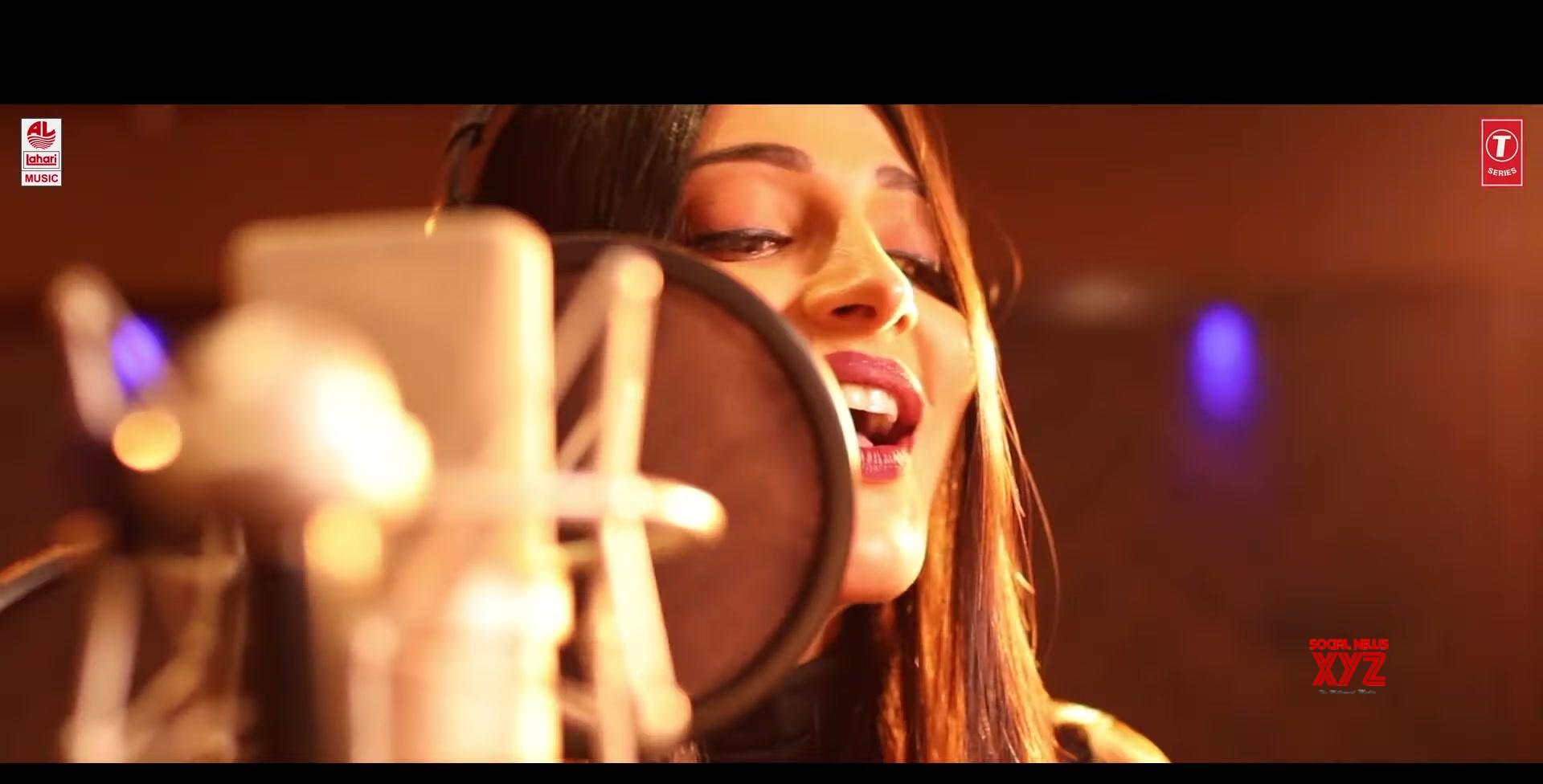 Vijay Sethupathi's Laabam Movie Shruti Haasan's Single Glimpse Stills ...