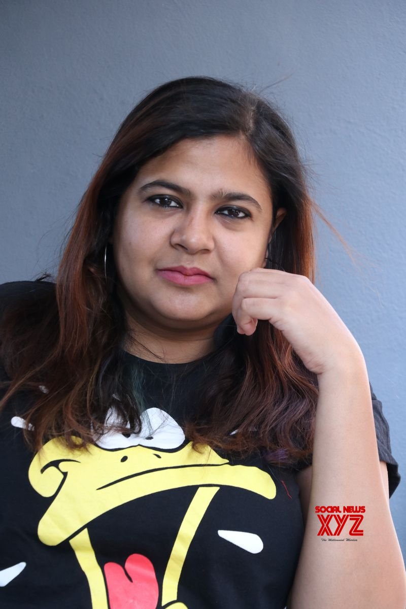 Choosi Choodangaane Movie Director Sesha Sindhu Rao Interview Stills ...