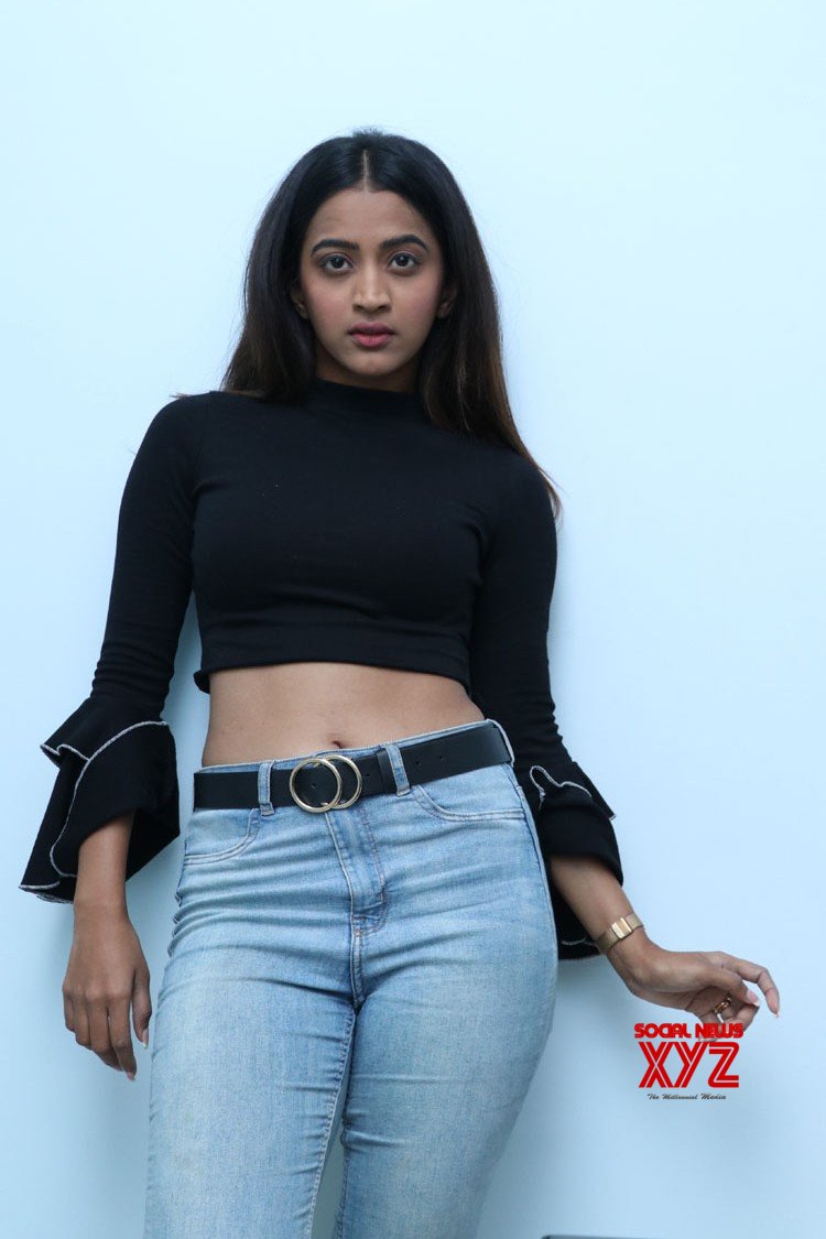 Actress Shruthi Shetty Hot Stills From Life Anubhavinchu Raja Movie Promotions - Social News XYZ
