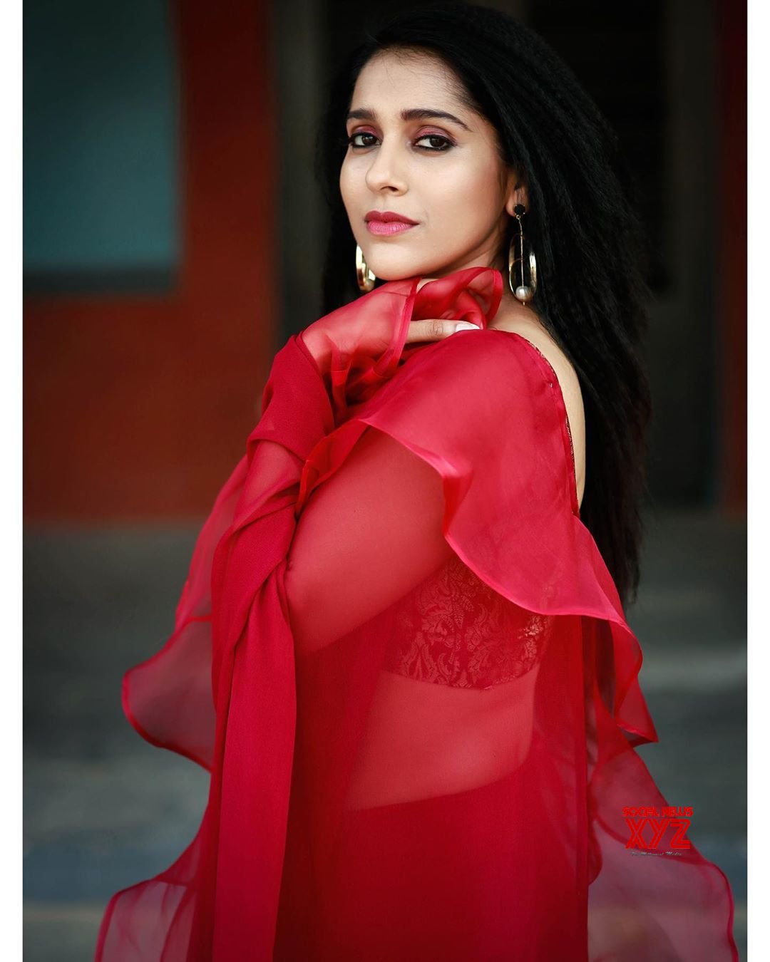 Actress Rashmi Gautam New Glam Stills - Social News XYZ