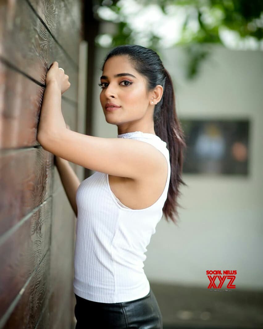 Actress Anagha Looks Bewitchingly Beautiful Stills From Her Latest ...