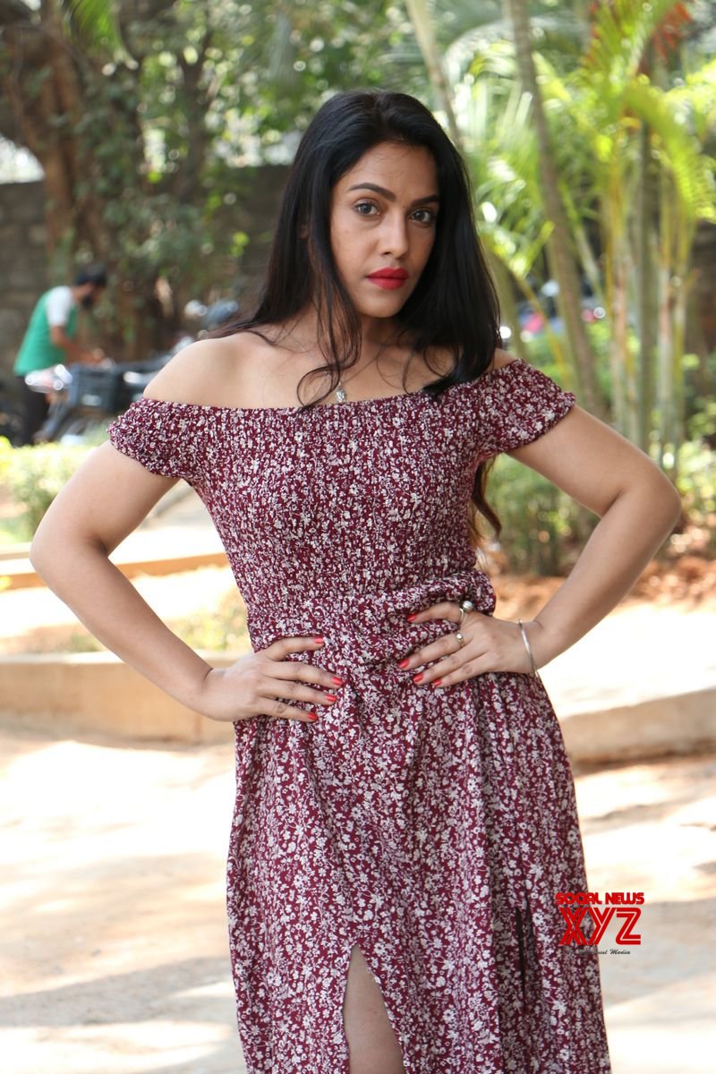 Actress Trishna Mukherjee Stills From Madha Movie Press Meet Gallery ...