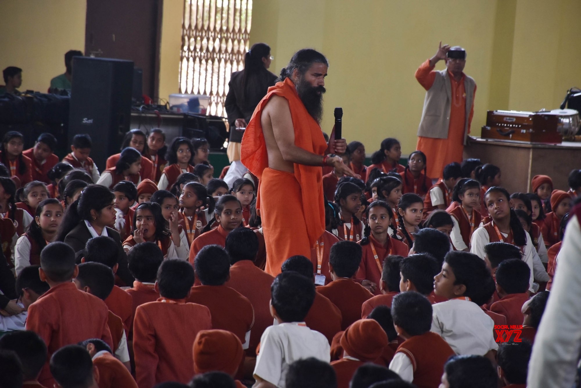Ranchi: Baba Ramdev interacts with school children #Gallery - Social ...