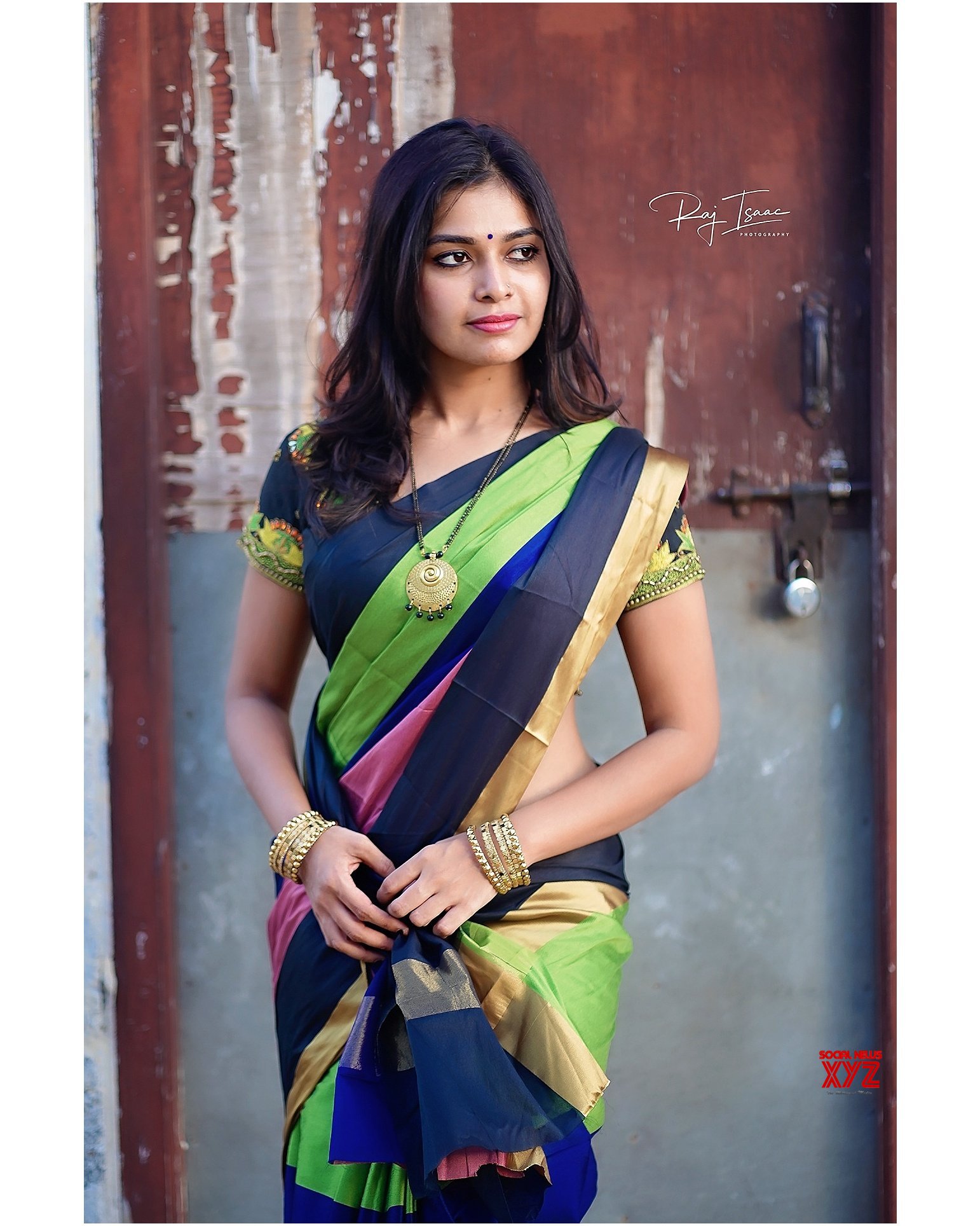 Actress Dharsha Gupta Glamour Stills In Traditional Saree - Social News XYZ