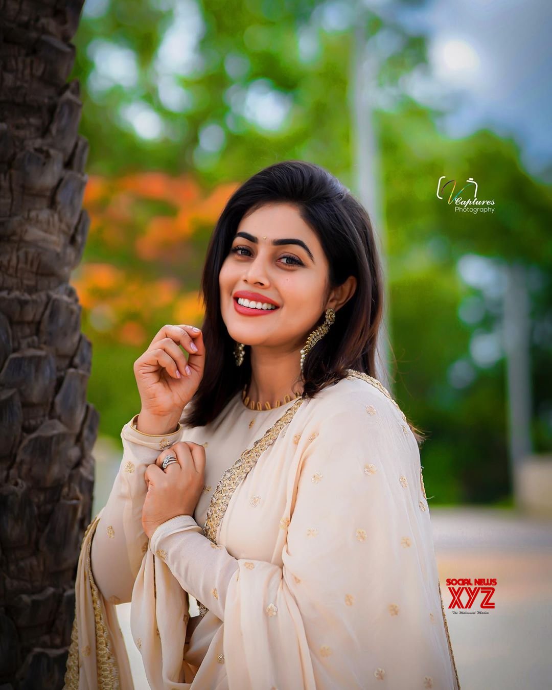 Actress Poorna Aka Shamna Kasim Latest Stills - Social News XYZ