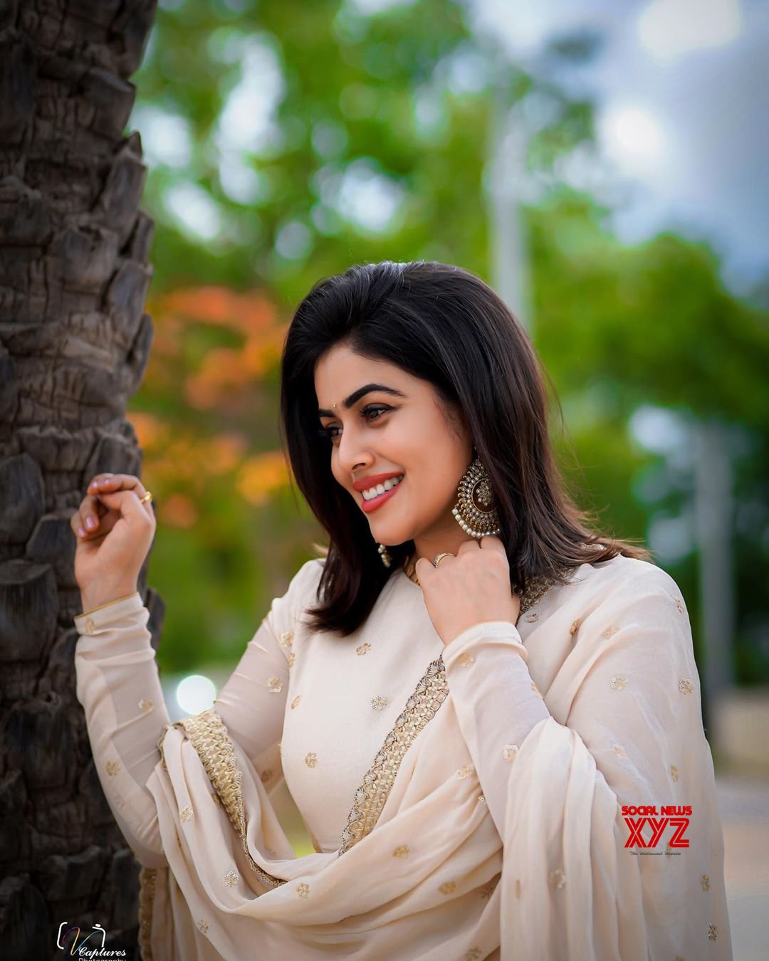 Actress Poorna Aka Shamna Kasim Latest Stills - Social News XYZ