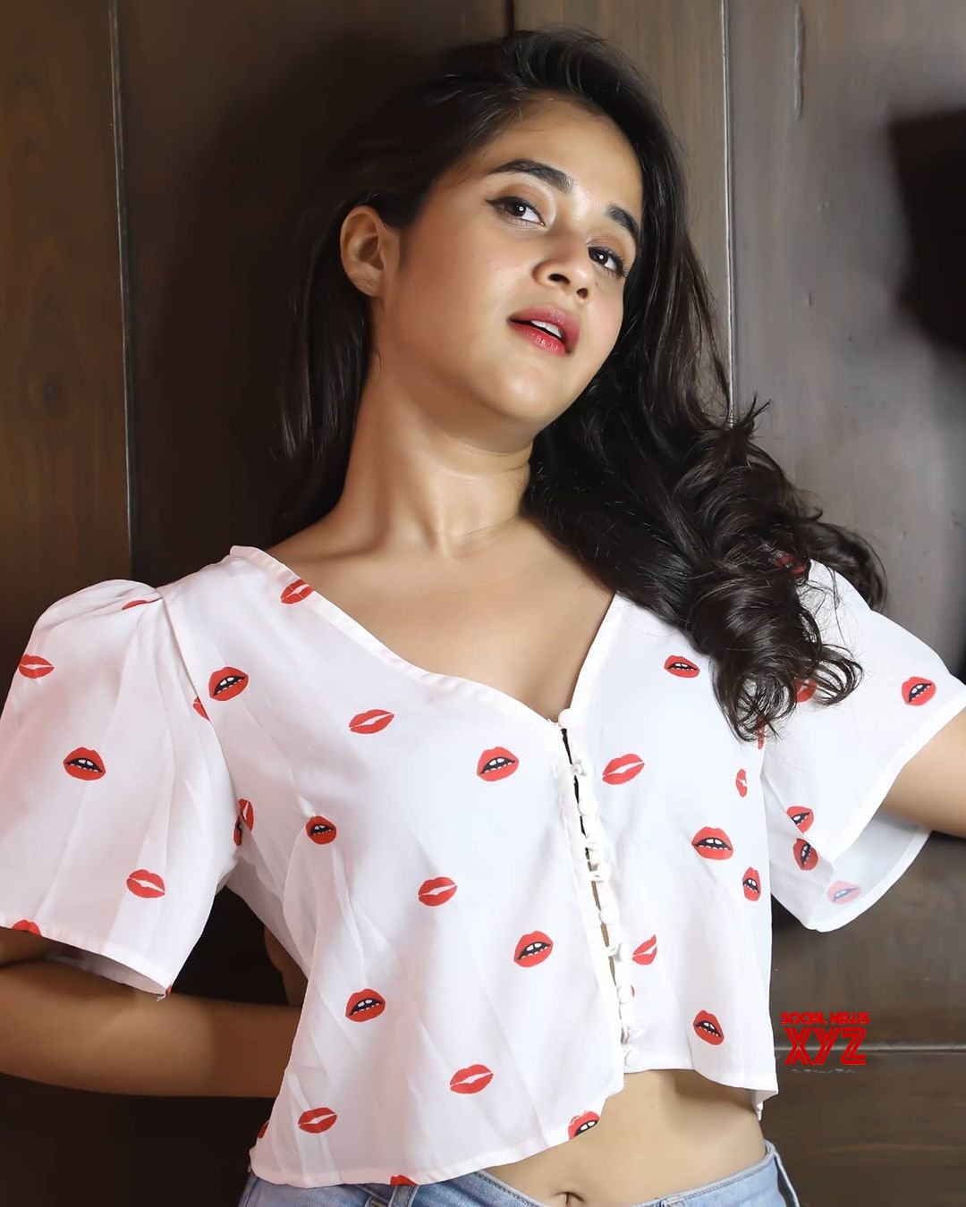 Actress Deepthi Sunaina Latest Bubbly Stills - Social News XYZ