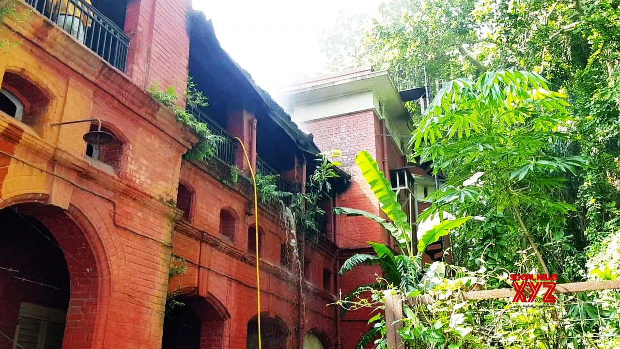 Kolkata: Fire breaks out at the record room of the Alipore Judges ...