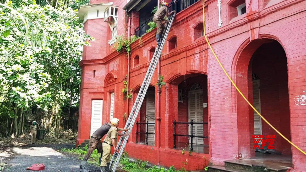 Kolkata: Fire breaks out at the record room of the Alipore Judges ...