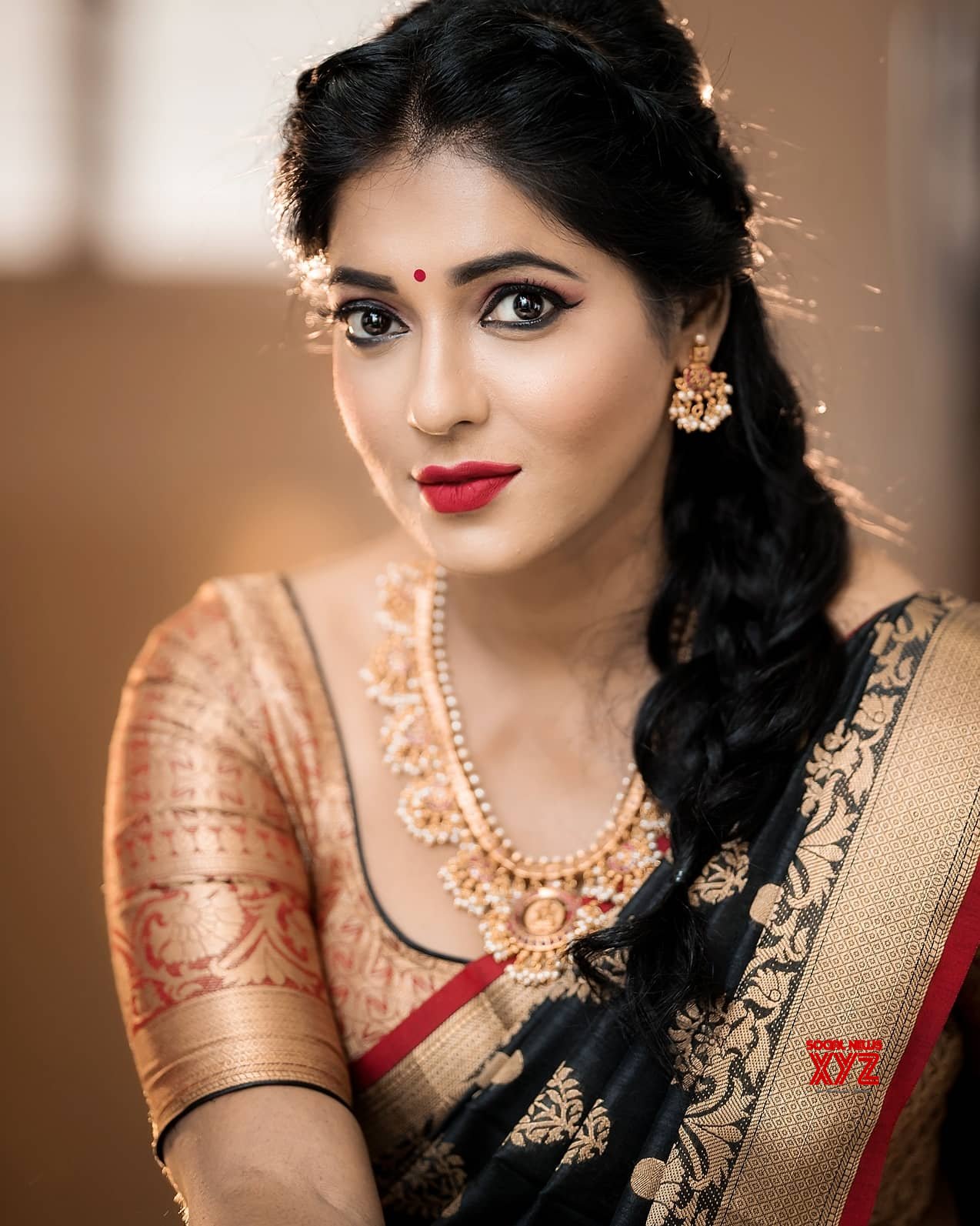 Actress Reshma Pasupuleti Gorgeous Stills In A Traditional Saree ...