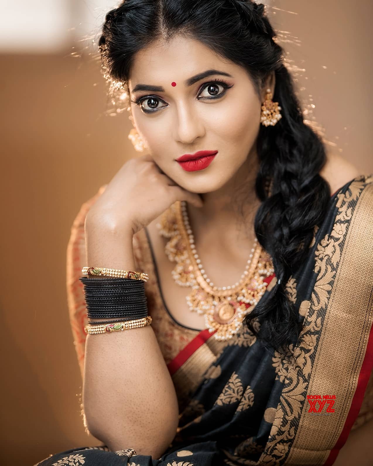 Actress Reshma Pasupuleti Gorgeous Stills In A Traditional Saree ...