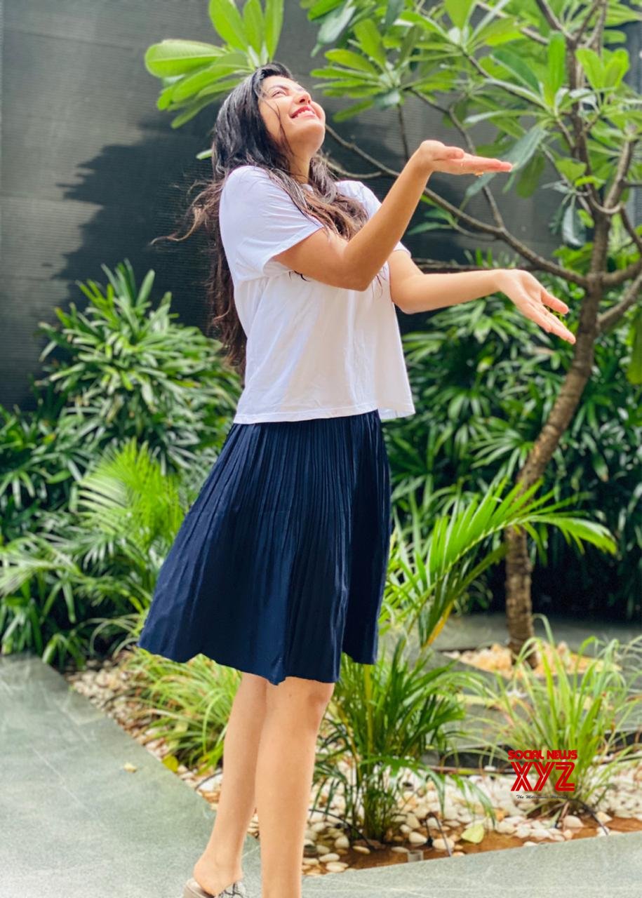 Actress Athulya Ravi Stills Embracing The Inner Craziness Is The Beauty ...