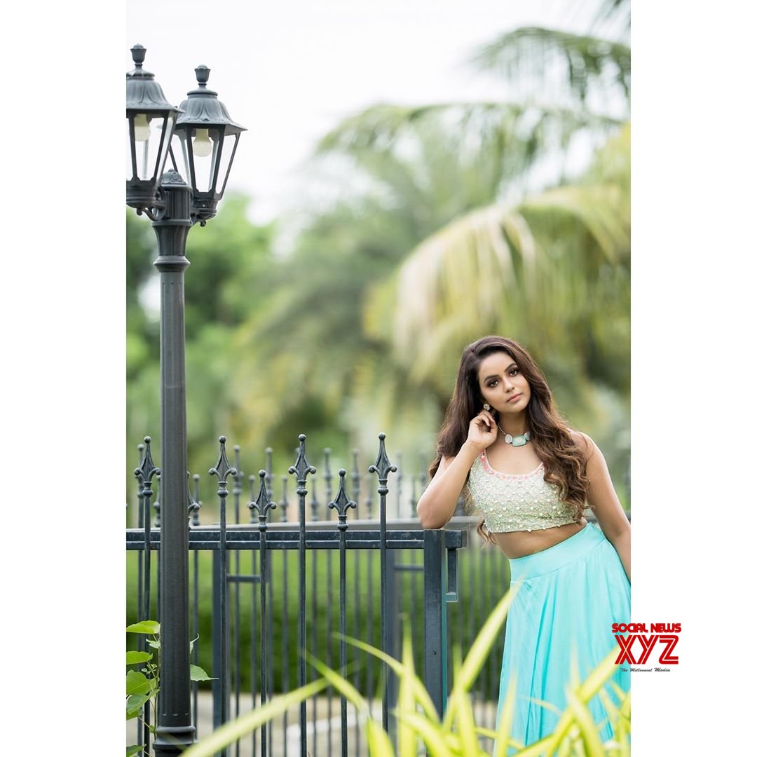 Actress Charita Reddy Classy And Fabulous Stills Clicked By Camera ...