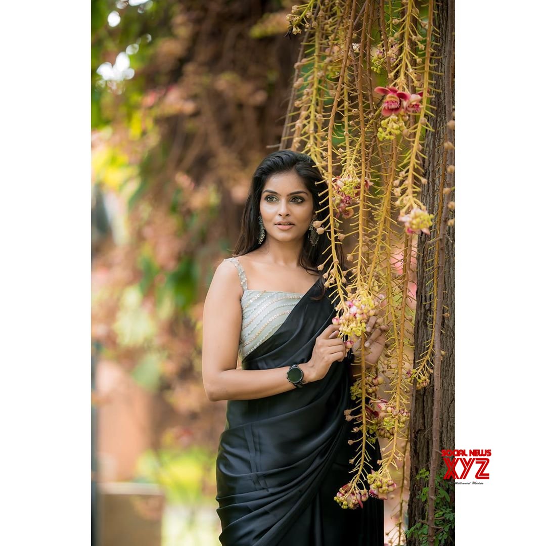 Actress Subalakshmi Rangan Classy And Elegant Stills Clicked By Camera ...