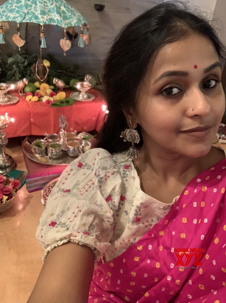 Singer Smita Ganesh Pooja Stills With Daughter Shivi - Social News XYZ