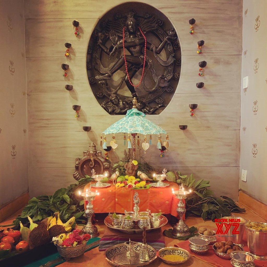 Singer Smita Ganesh Pooja Stills With Daughter Shivi - Social News XYZ