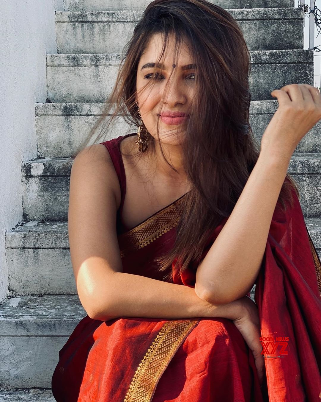 Actress Vani Bhojan Latest Glam Stills - Social News XYZ