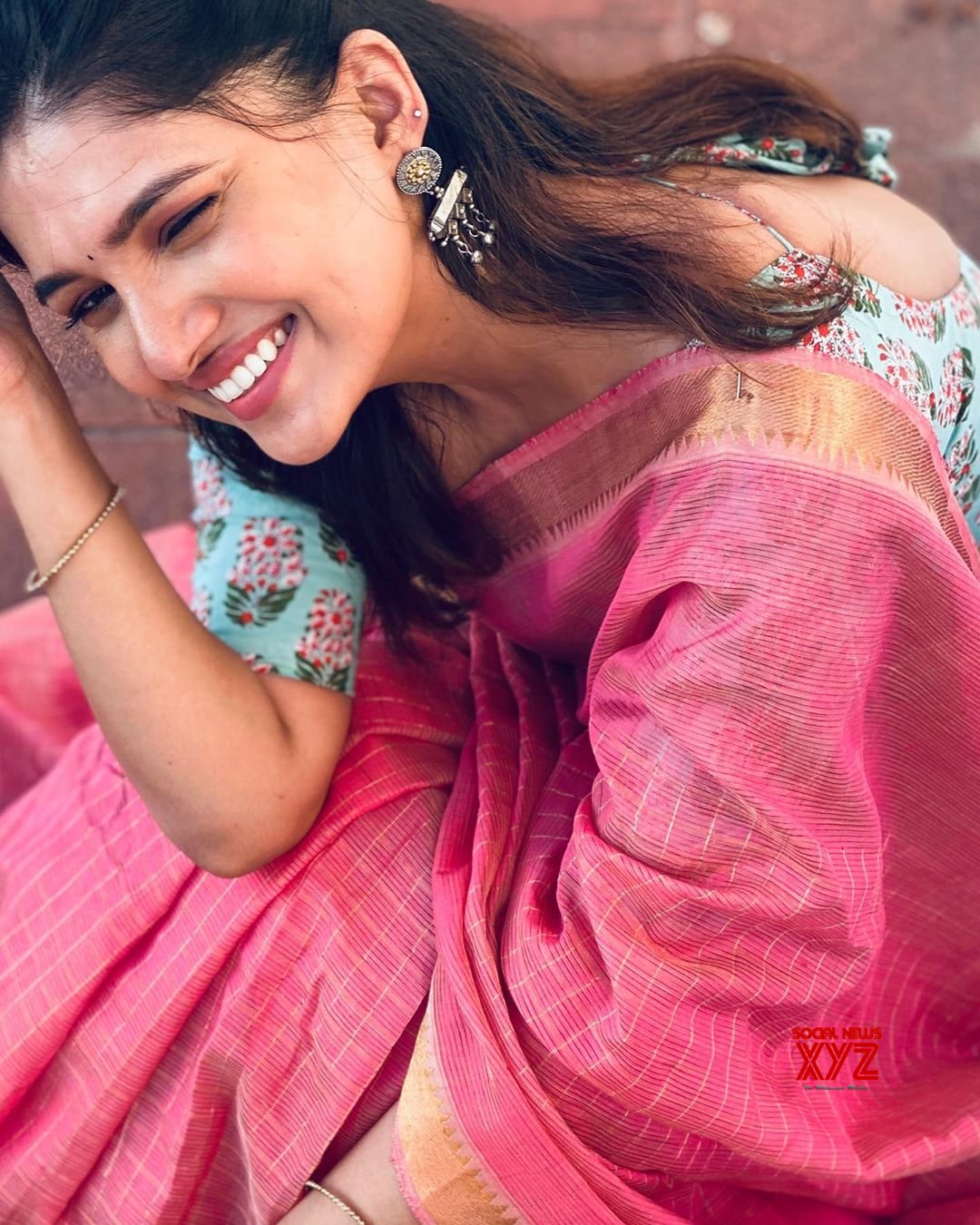 Actress Vani Bhojan Latest Glam Stills - Social News XYZ