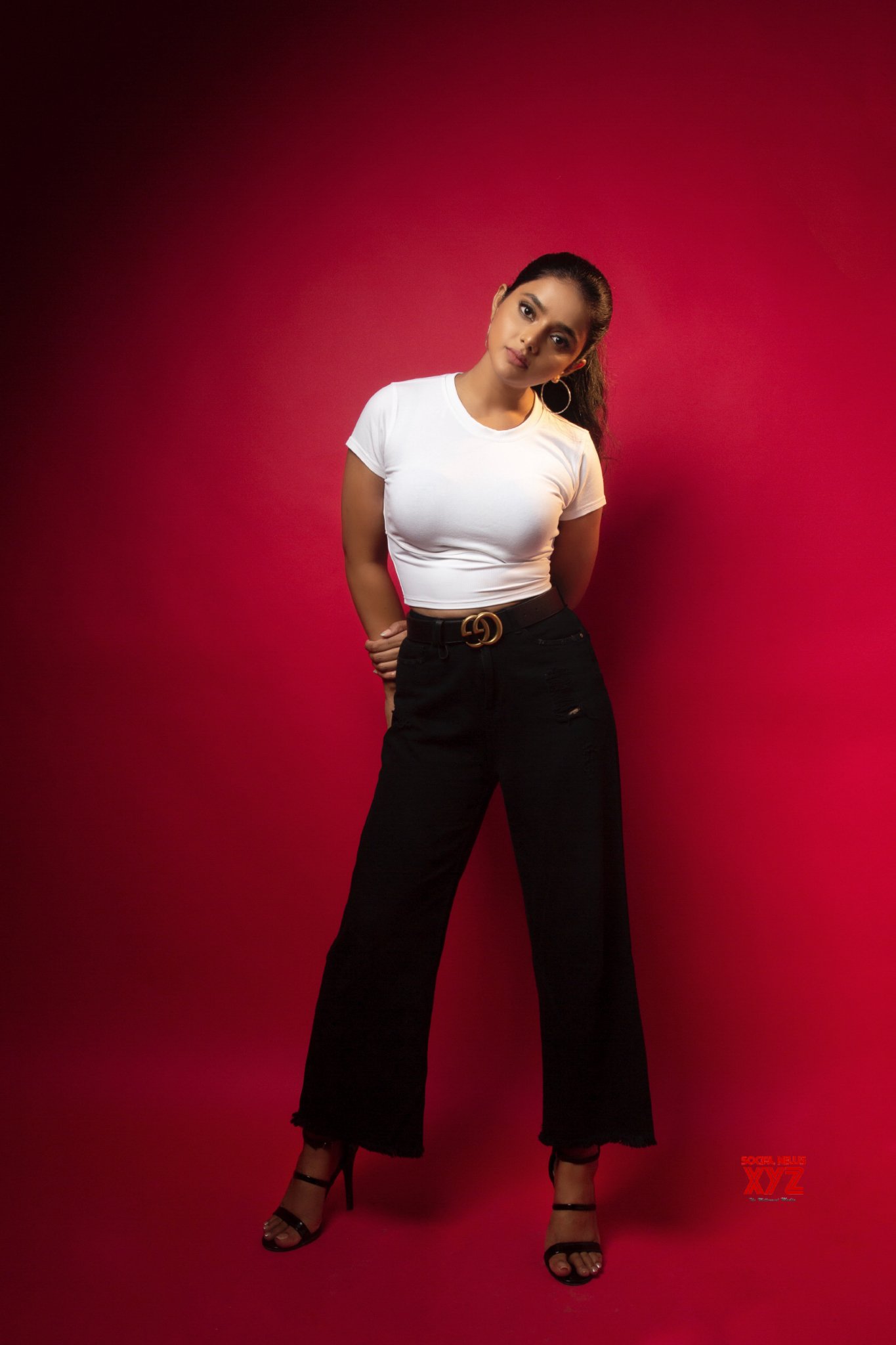 Actress Sumaya Reddy Latest Glam Photo Shoot Stills - Social News XYZ