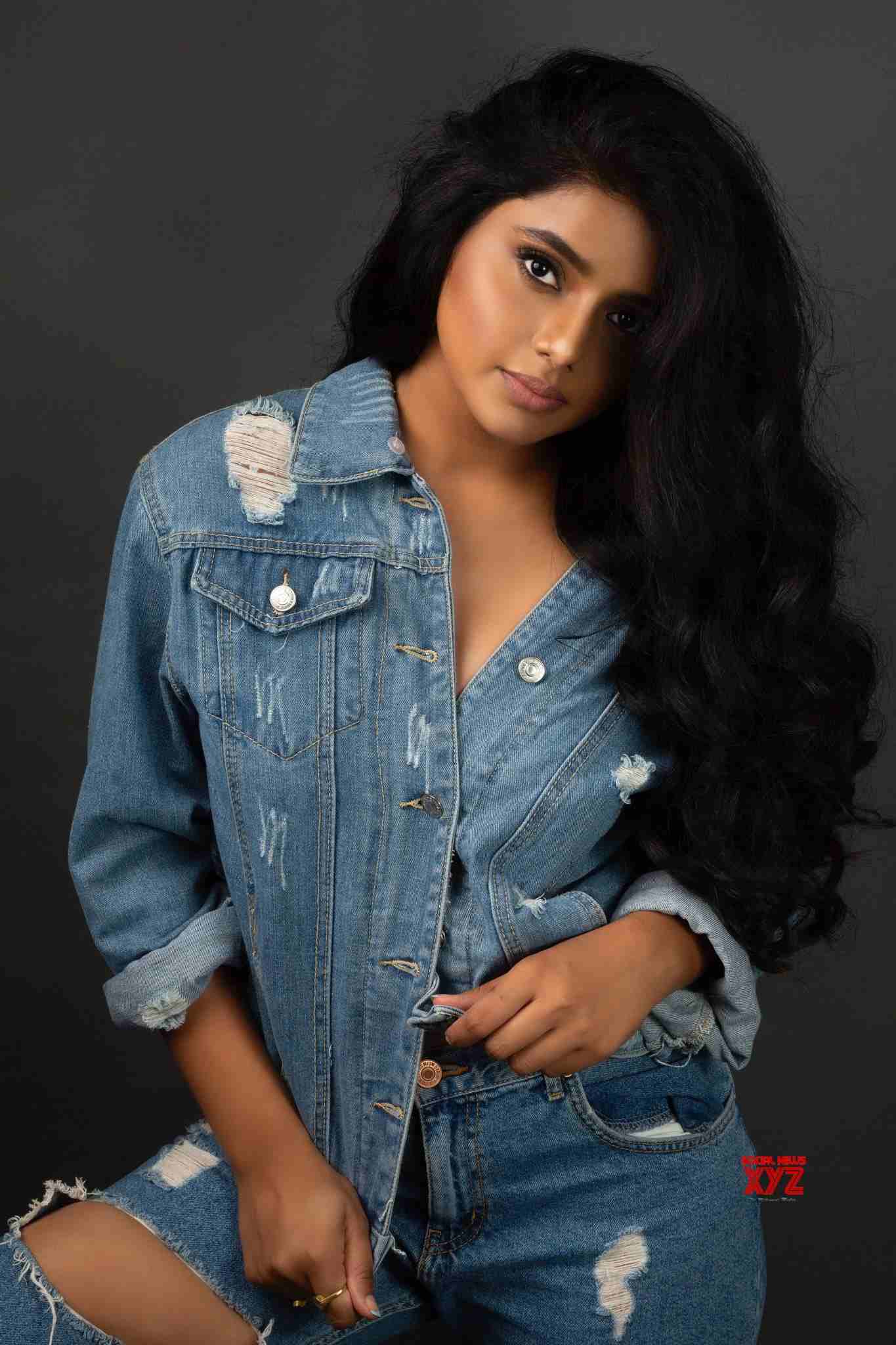 Actress Sumaya Reddy Latest Glam Photo Shoot Stills - Social News XYZ