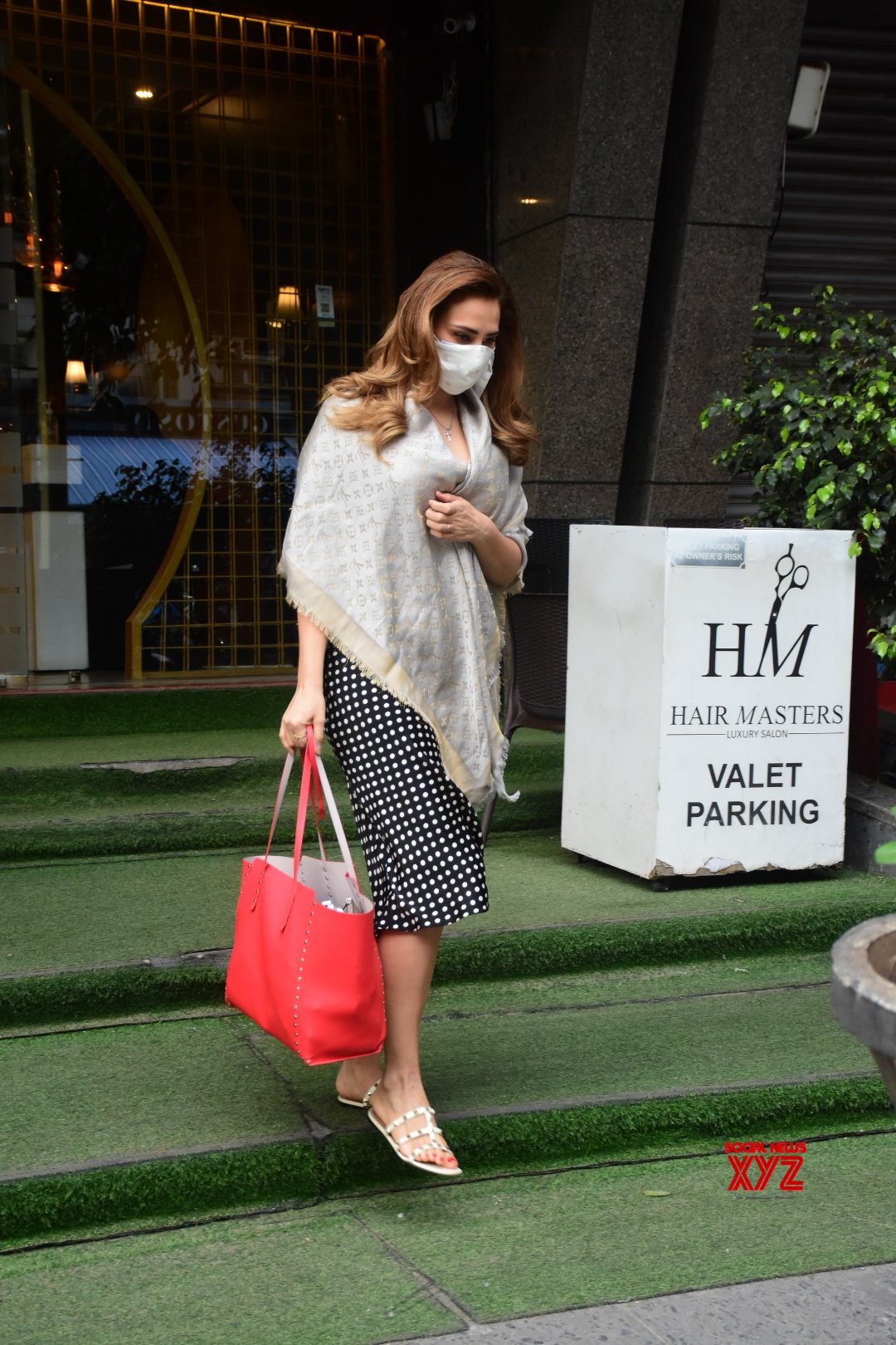 Lulia Vantur Spotted At Food Hall HD Gallery - Social News XYZ
