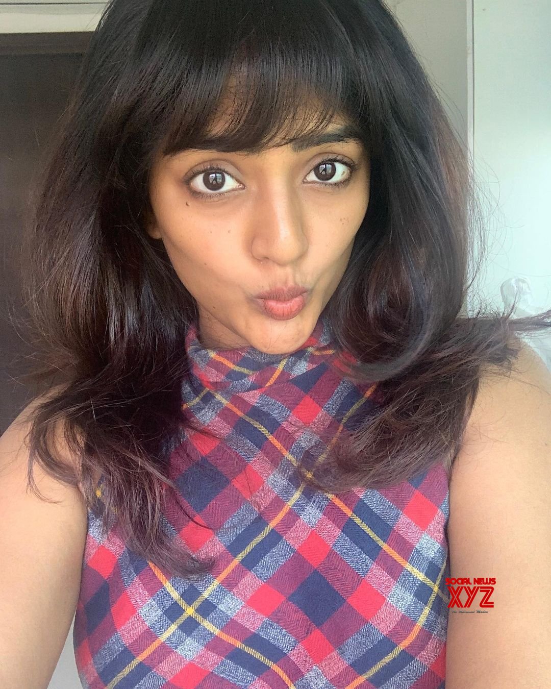 Actress Eesha Gupta New Glamour Stills - Social News XYZ
