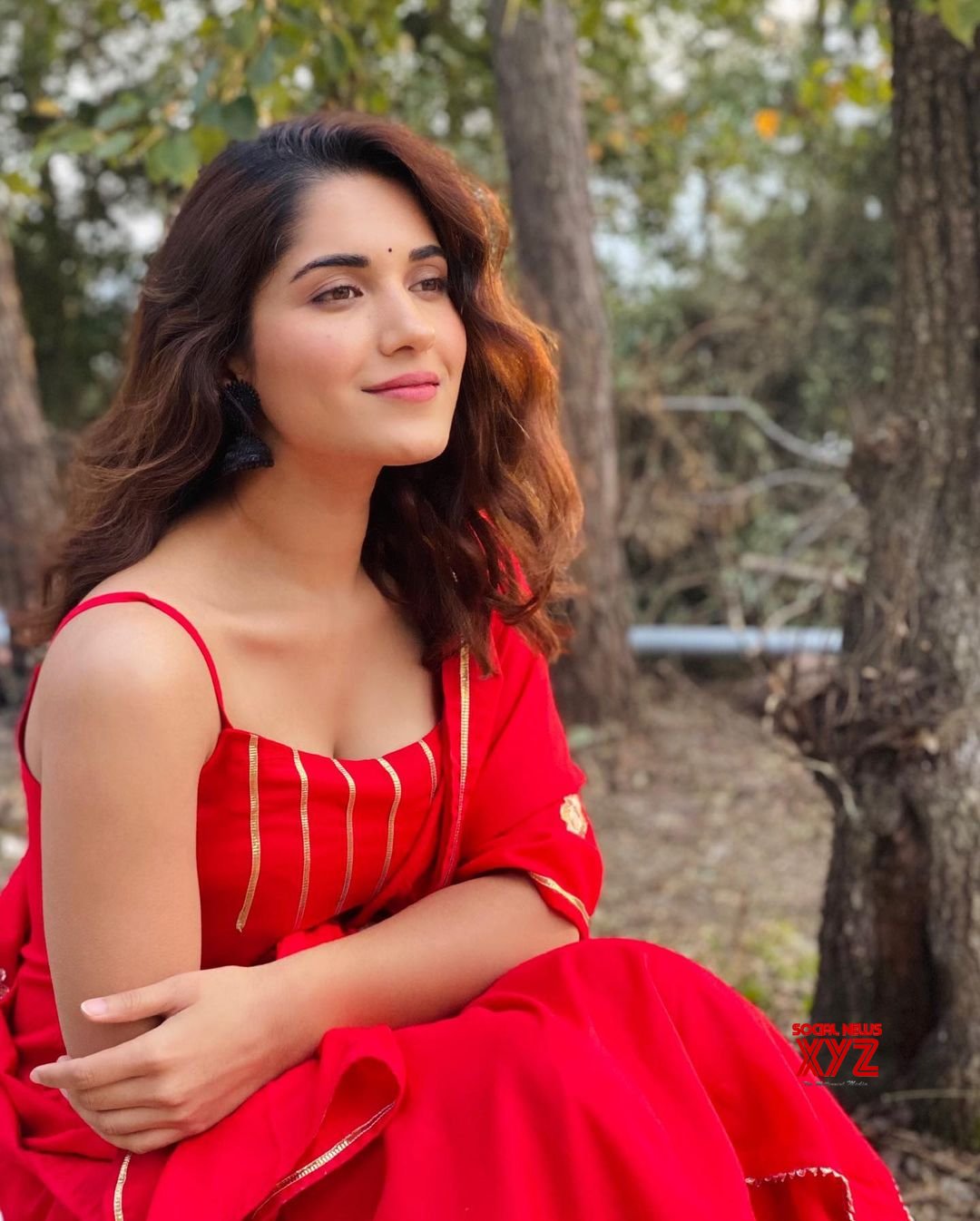 Actress Ruhani Sharma Latest Glamour Stills - Social News XYZ