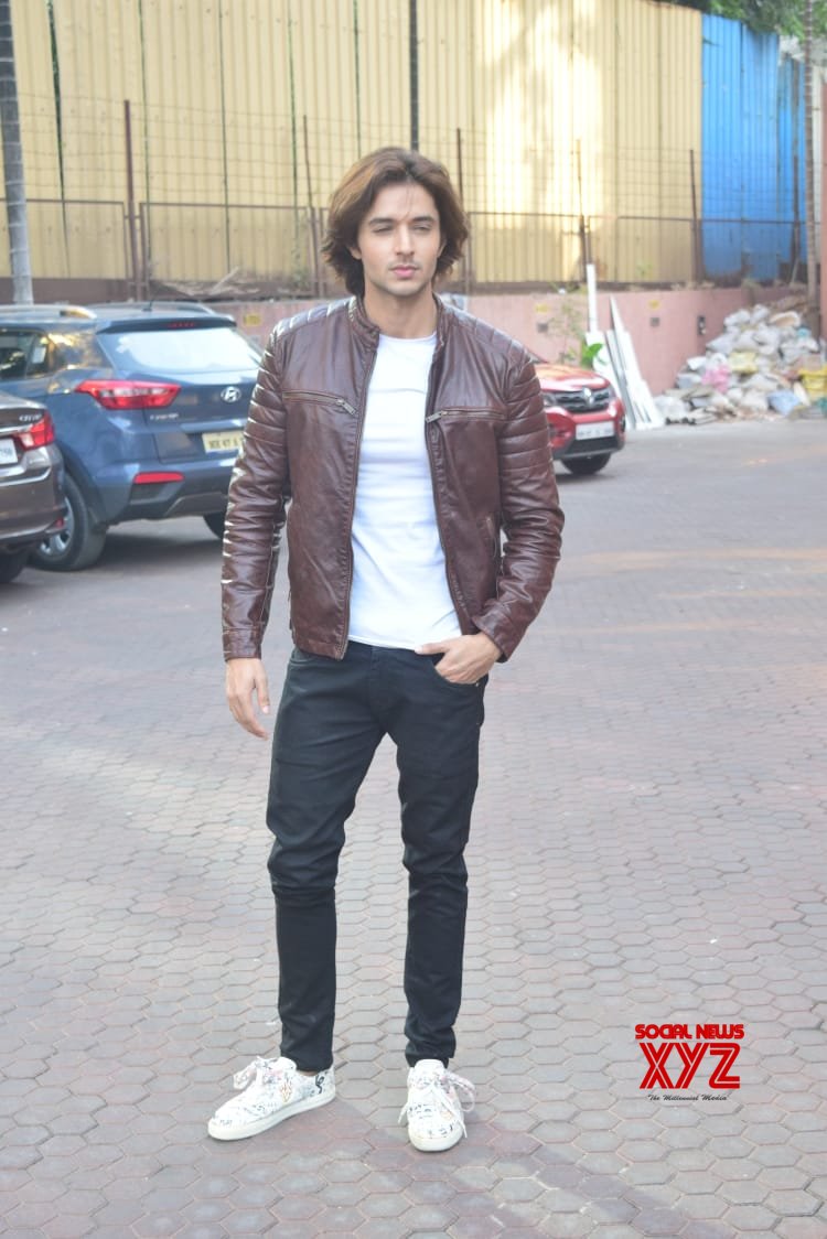 Vaaste Song Fame Actor Siddharth Gupta Snapped At Andheri - Gallery ...