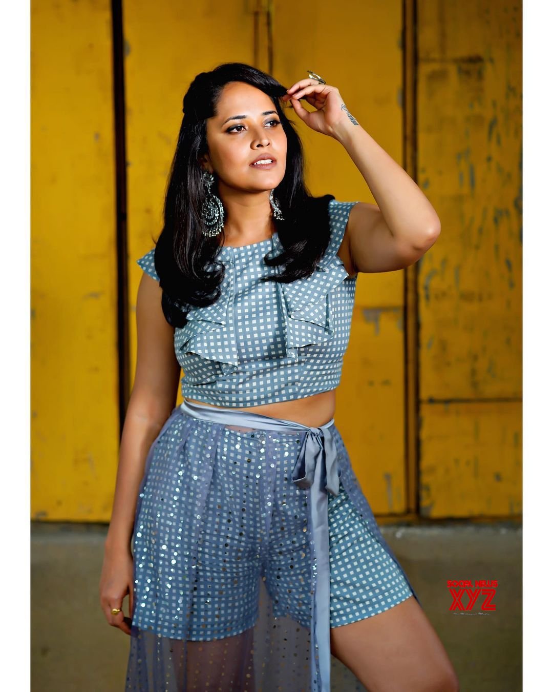 Actress Anasuya Bharadwaj Latest Glamour Stills - Social News XYZ