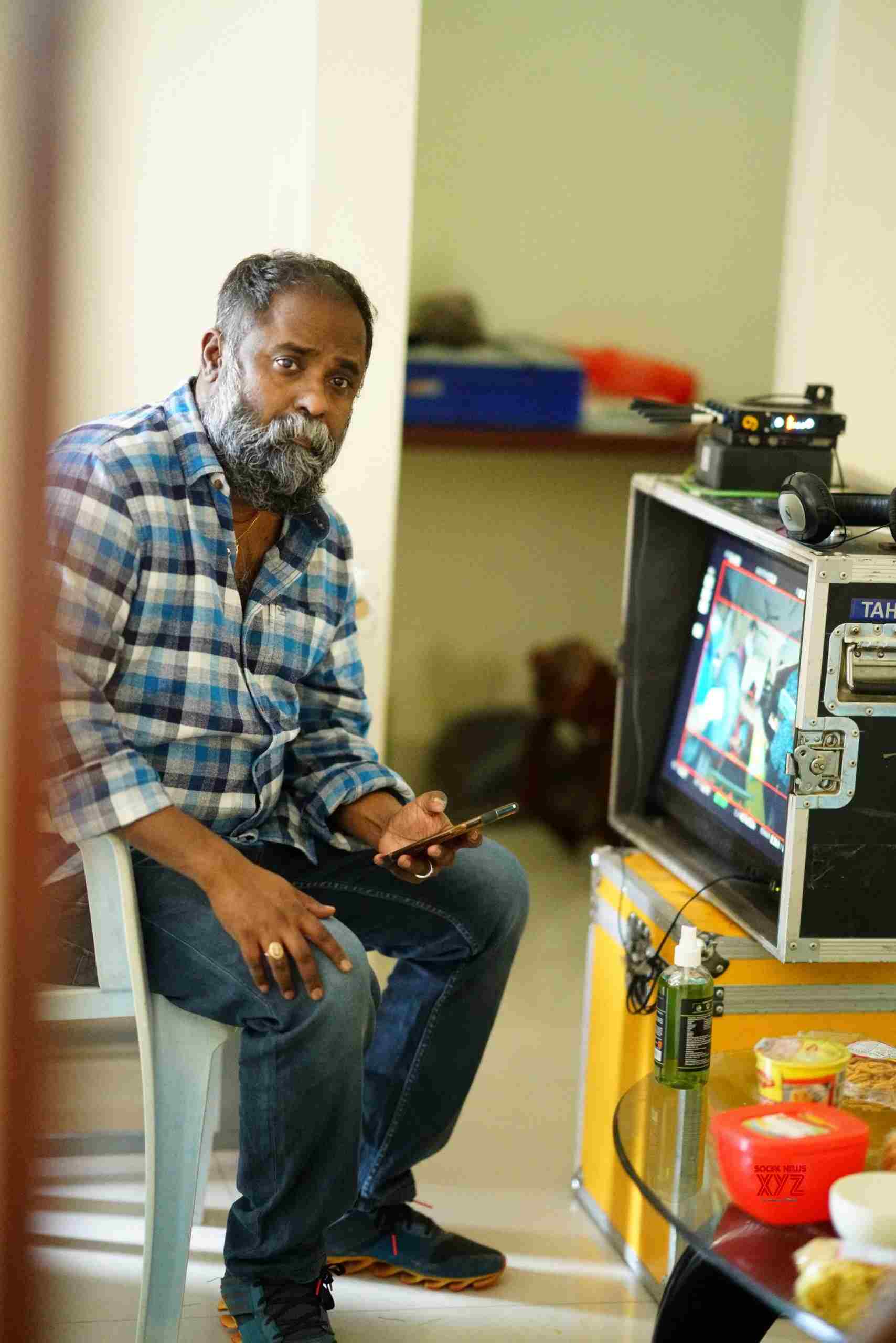 118 Director KV Guhan's New Film Titled WWW (Who.. Where.. Why ...