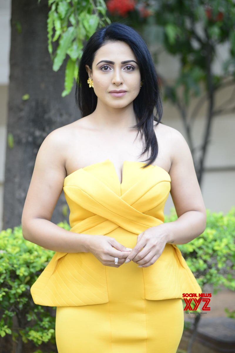 Actress Nandini Rai Stills From Shoot Out At Alair Movie Press Meet ...
