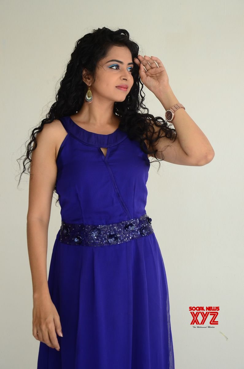 Actress Gayathri Stills From Pranavam Movie Press Meet - Social News XYZ