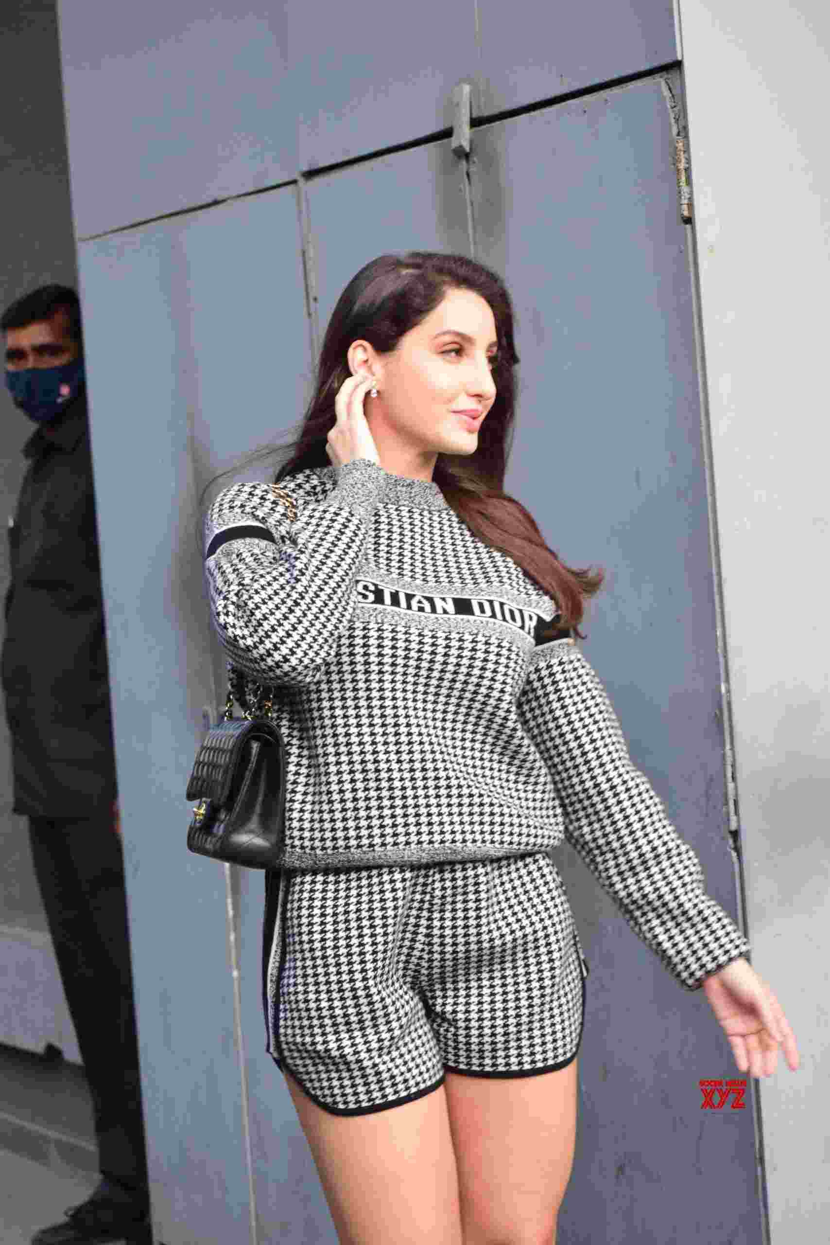 Actress Nora Fateh Spotted At Pooja Entertainment Office In Juhu HD ...