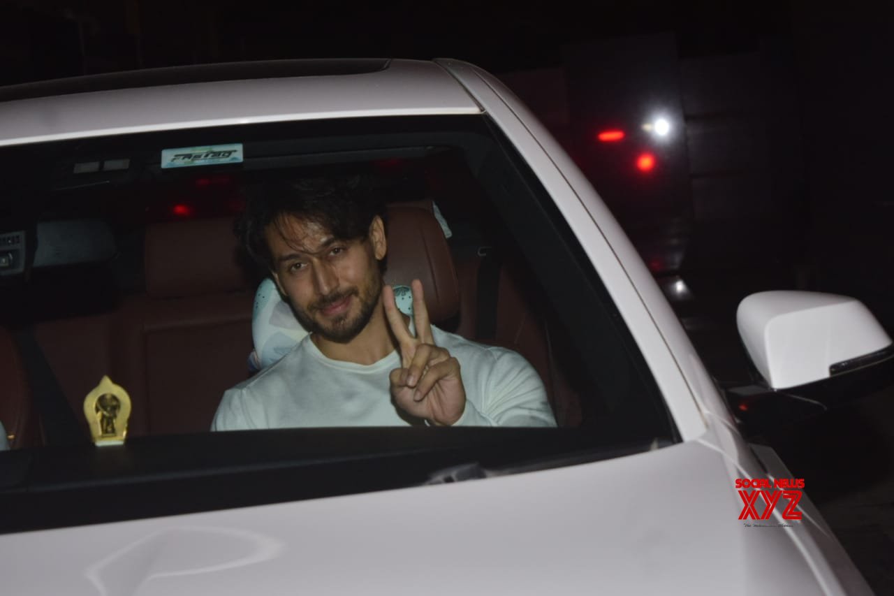 Tiger Shroff Spotted Pooja Entertainment Office In Juhu - Gallery ...