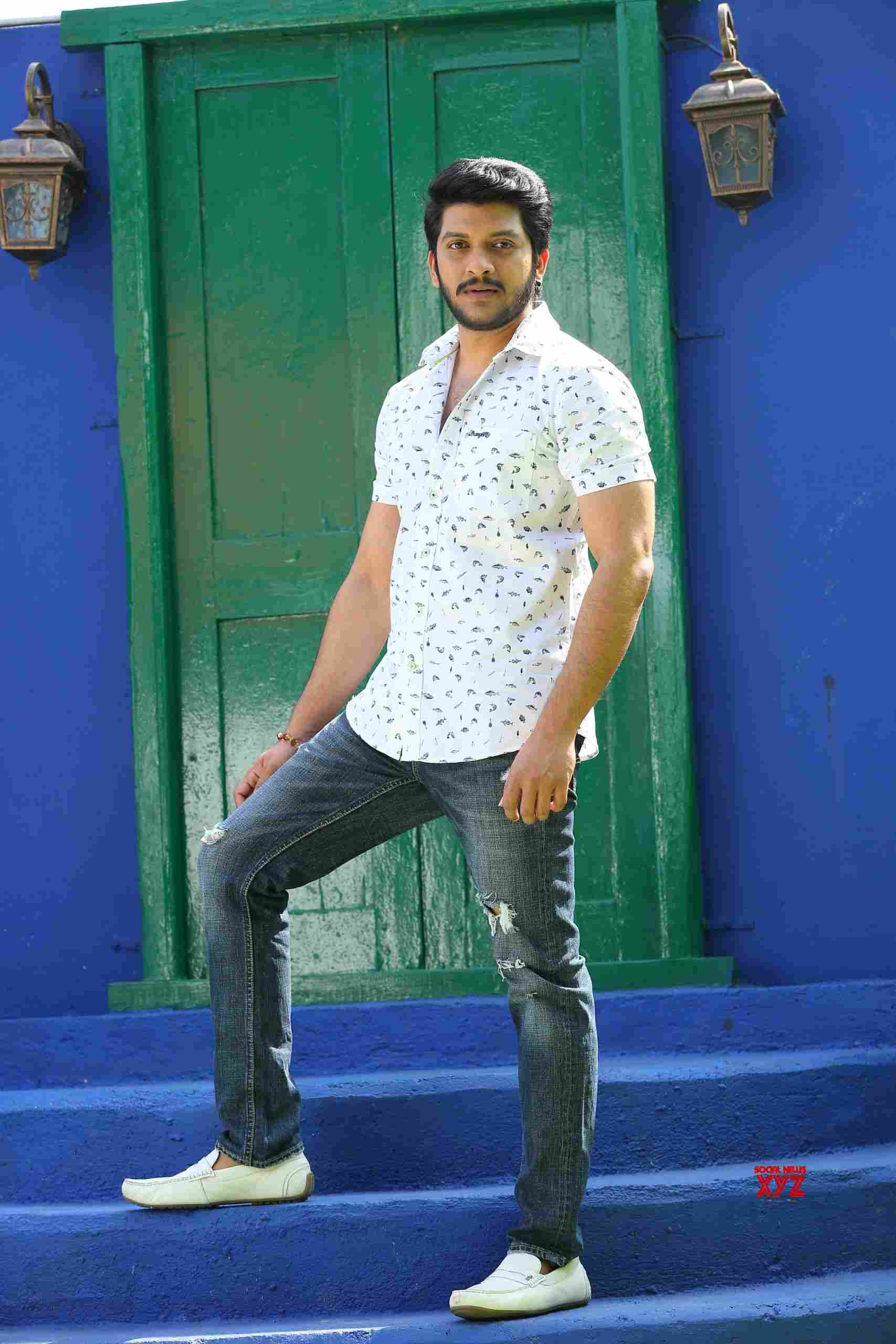 Actor Rajeev Salur HD Stills - Social News XYZ